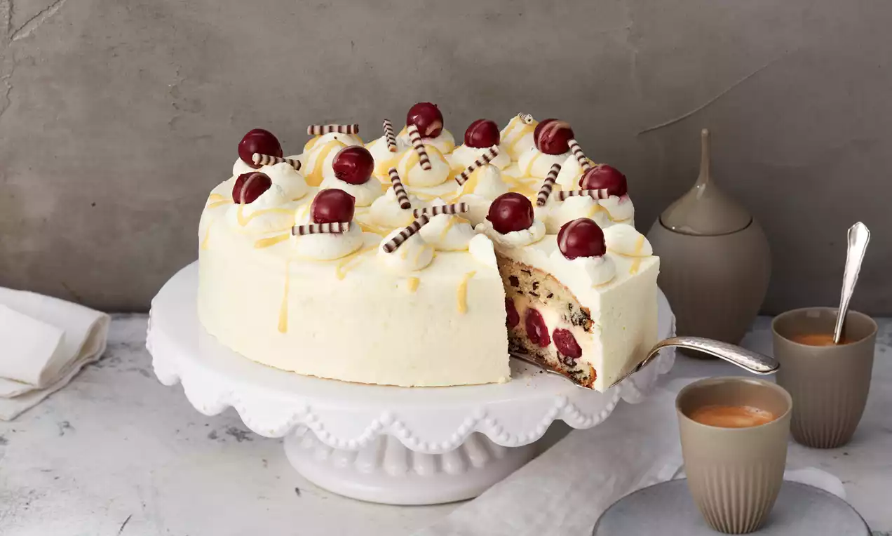 Eierlikörtorte mit Kirschen Rezept | Dr. Oetker