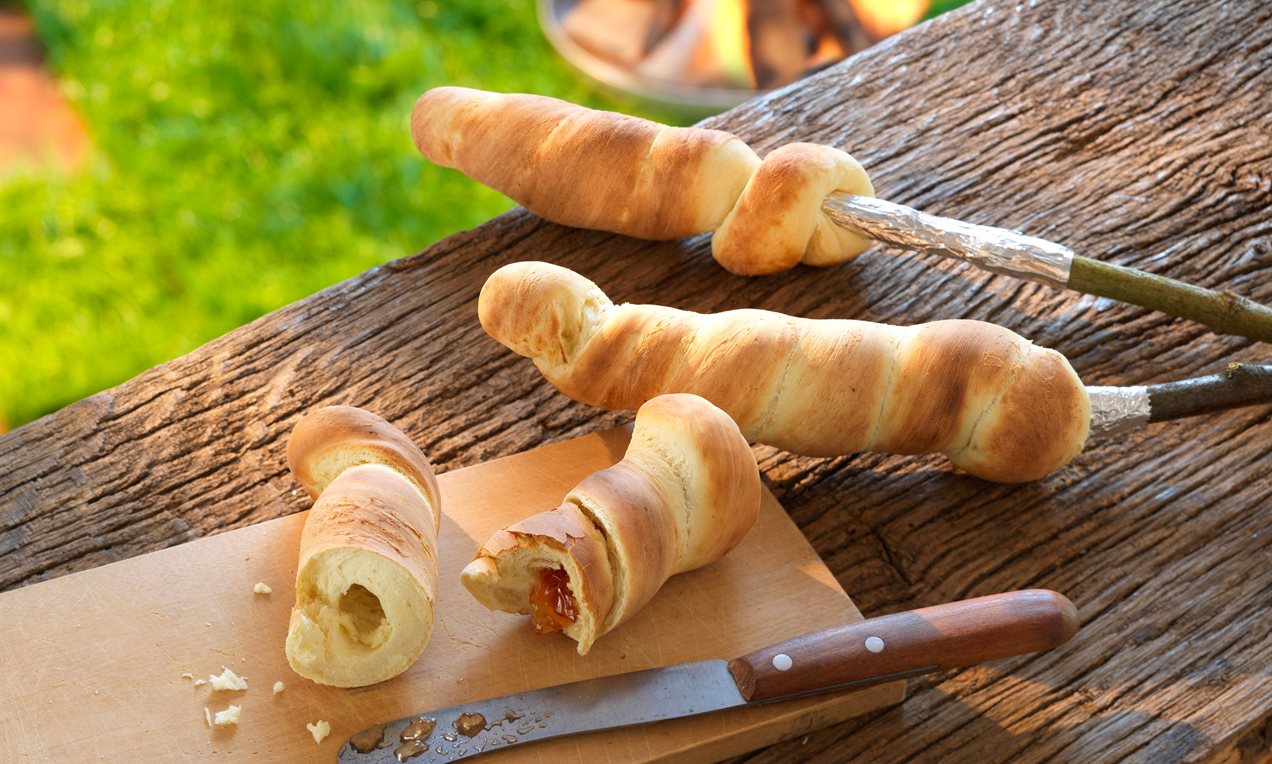 Süßes Stockbrot Rezept | Dr. Oetker